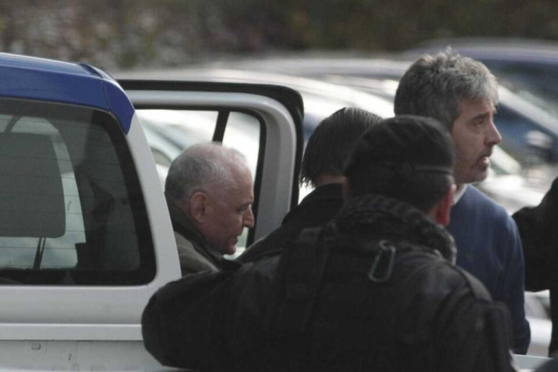 Carlos Robledo Puch pedirá la libertad tras 50 años preso | Entrelíneas ...